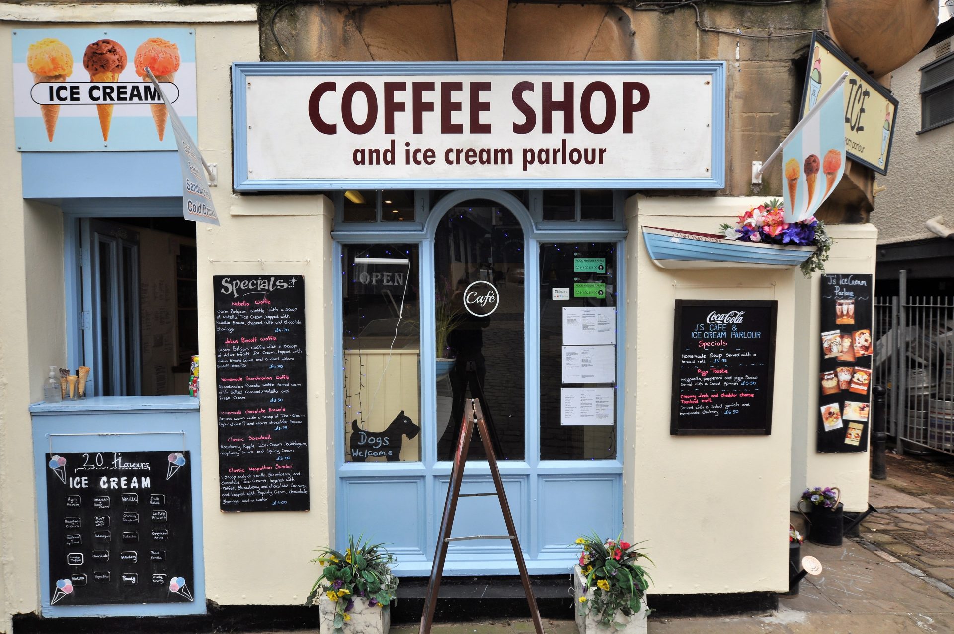 J's Coffee Shop & Ice Cream Parlour, Sandgate - Hope & Braim Estate Agents