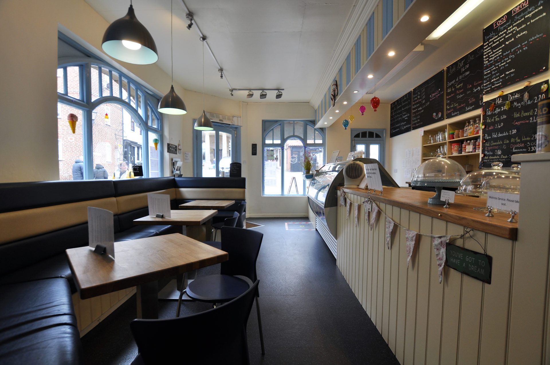J's Coffee Shop & Ice Cream Parlour, Sandgate - Hope & Braim Estate Agents